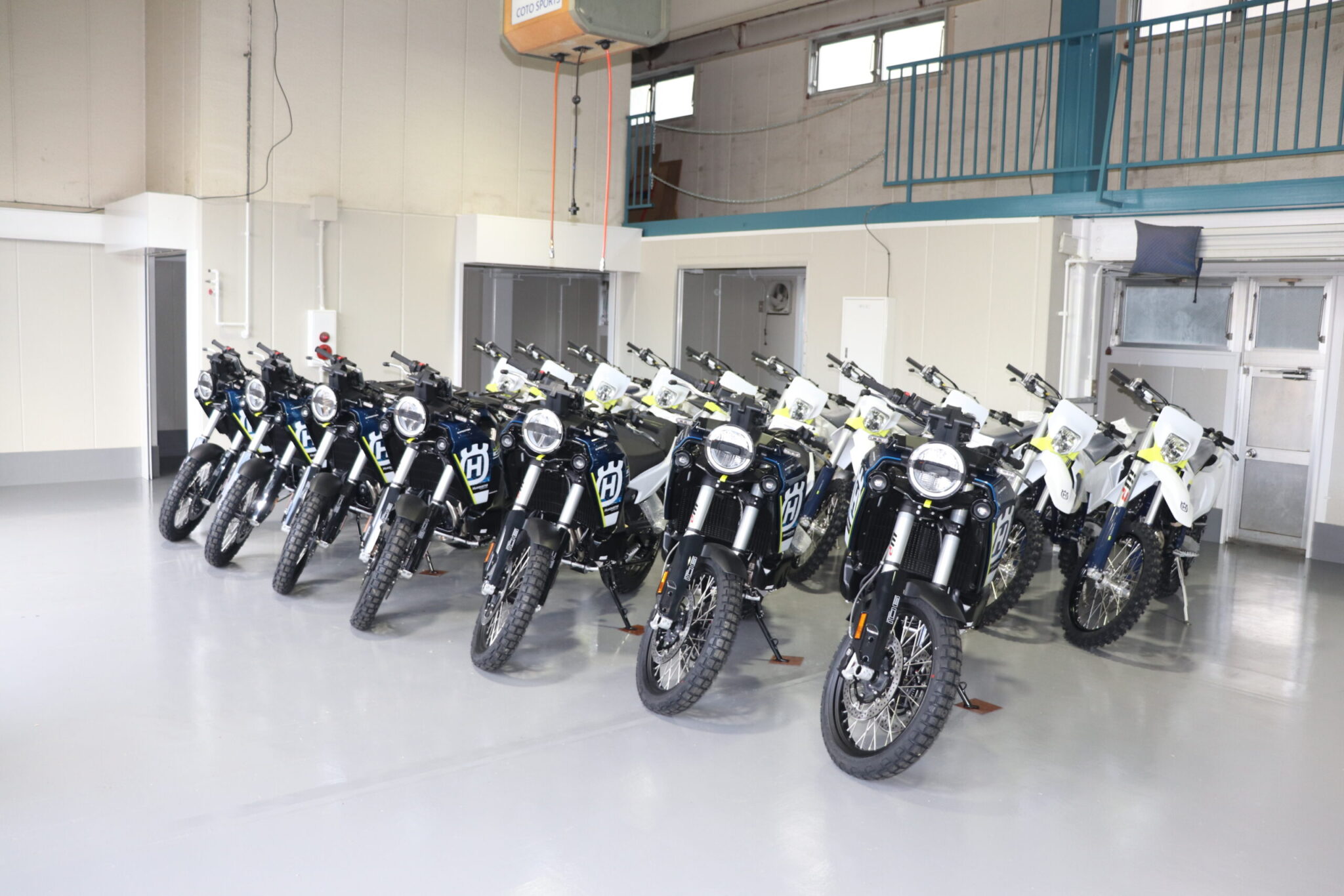 Husqvarna | アルファスリー ALPHATHREE